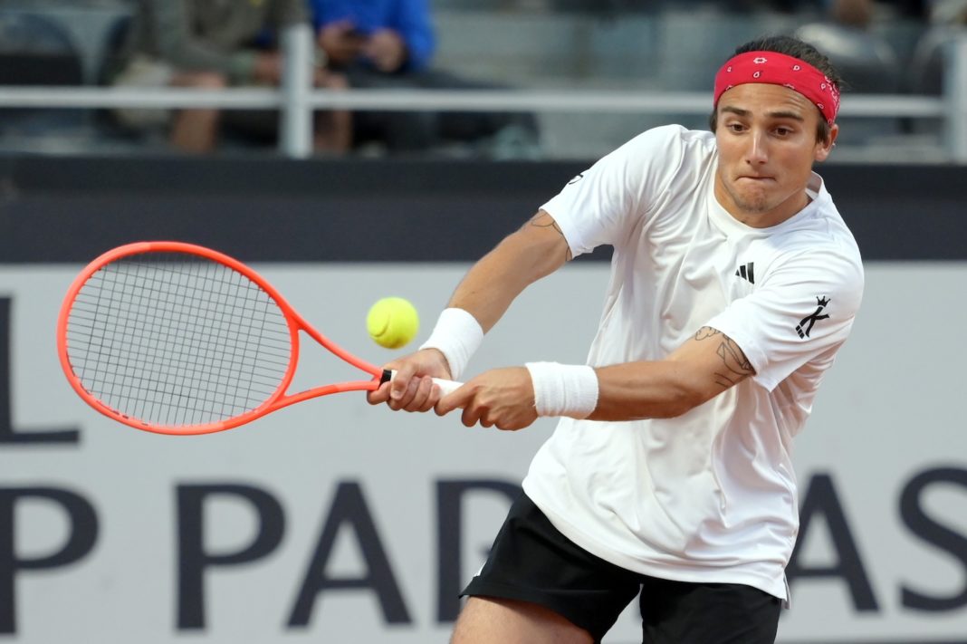 ATP Roma 2026: Cobolli alla grande contro Atmane. Super Bellucci avanza ...